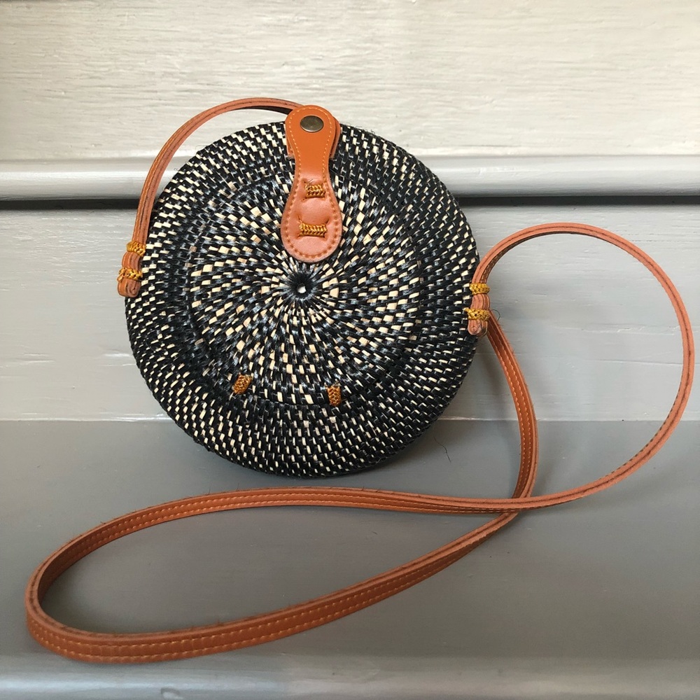 Tan And Black Round Rattan Straw Crossbody Purse - Gem